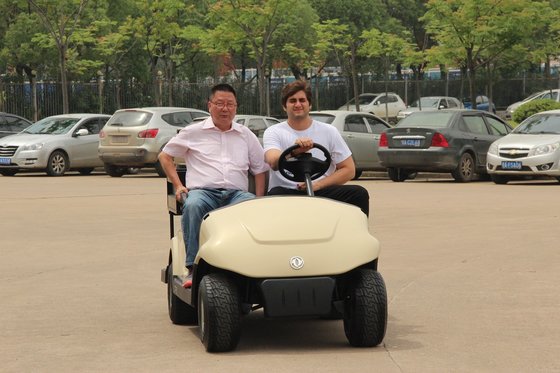 Two Seater Pure Electric Power Golf Electric Buggy 3KW Motor With Plastic Bodywork