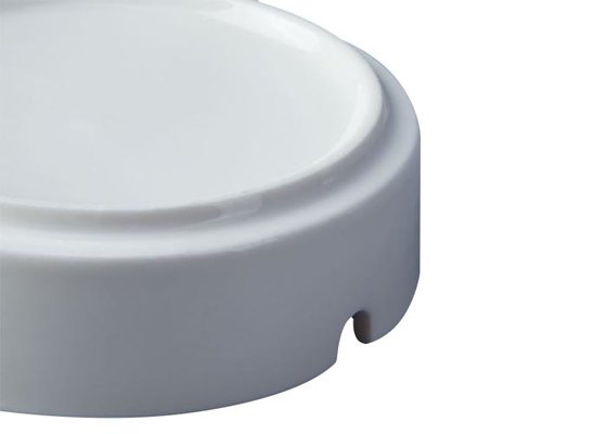 White Porcelain Round Smoking Accessories / Custom Ceramic Ashtray For Hotel