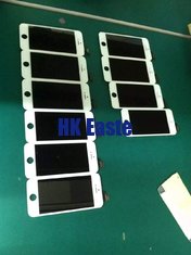 L'originale ha utilizzato lo schermo LCD di Iphone 5S che ricicla il pixel dello schermo 1136*640 che tempera la classe
