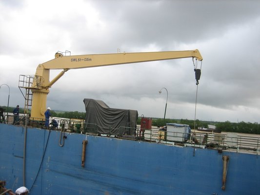 5t 13.5m Oil Tanker Hydraulic Straight Boom Ship Marine Crane Marine Ship Deck Crane