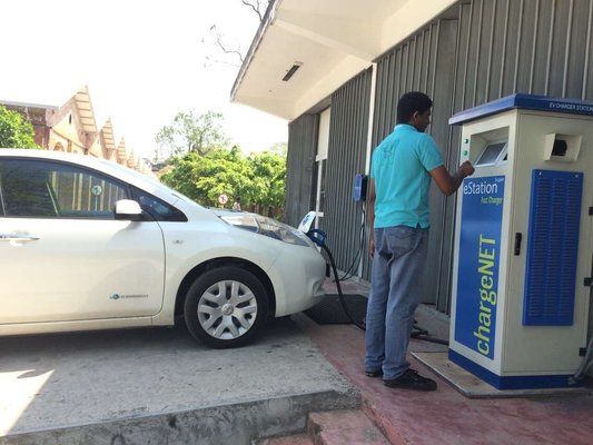 OCPP1.6 60KW ev charger station with CHAdeMo and CCS for electric car charging