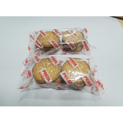 Sandwiching machine with packaging lane