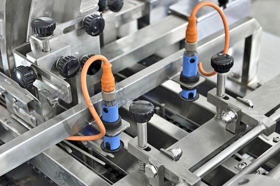 Double lane 3 + 2 sandwiching machine