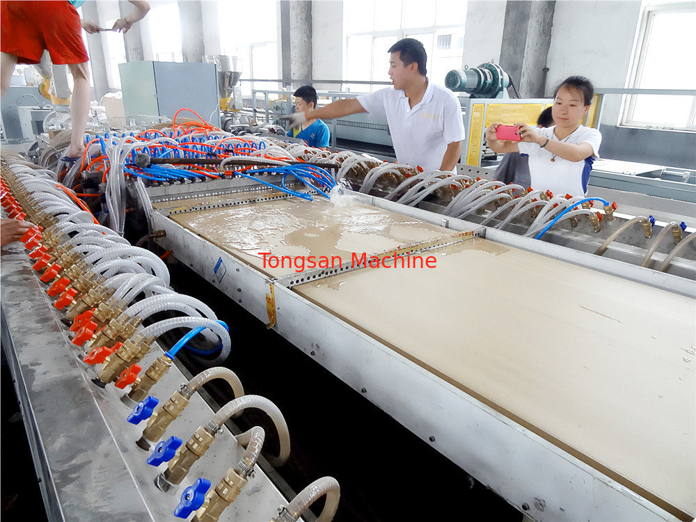 WPC door board extrusion line WPC hollow door board extrusion machine