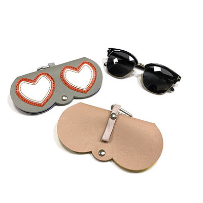 Portable Cartoon button eyeglasses bag Handmade PU sunglasses bag supplier