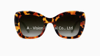 China Retro 70s Vibe Sunglasses Oversized glasses for Women Havana Acetate Frame Creative Designer 2019 with UV 400 protection supplier