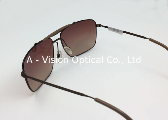 Lightweight  Men's titanium sunglasses Classic sun shader new design 2018 supplier