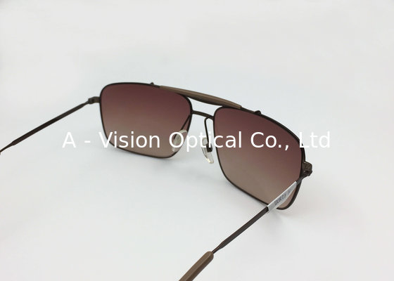 Lightweight  Men's titanium sunglasses Classic sun shader new design 2018 supplier