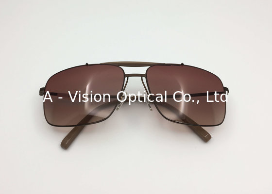 Lightweight  Men's titanium sunglasses Classic sun shader new design 2018 supplier