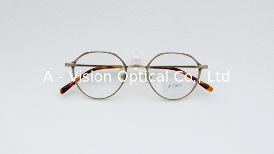Titanium Optical Eyewear Non-prescription Vintage Eyeglasses Frame for Women and Men supplier