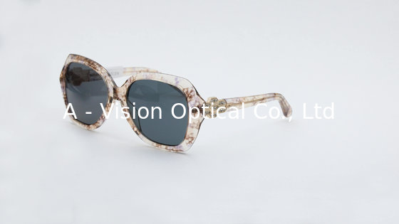 Ladies acetate Sunglasses Oversized Shape New Designer 2019 rhinestone decoration UV 400 protection Women Gifts supplier