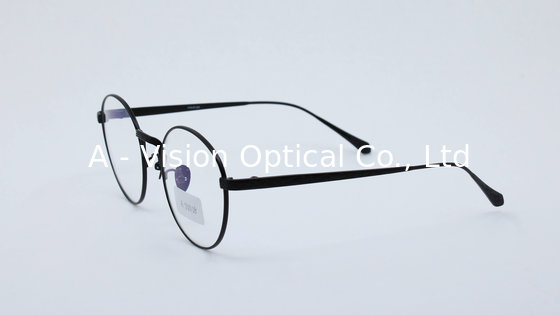 Carved Pure titanium eyeglass frame untralight weight eyewear for Women Men Fashion design 2019 supplier