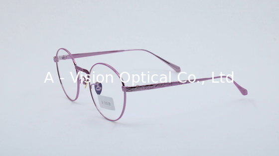 Carved Pure titanium eyeglass frame untralight weight eyewear for Women Men Fashion design 2019 supplier