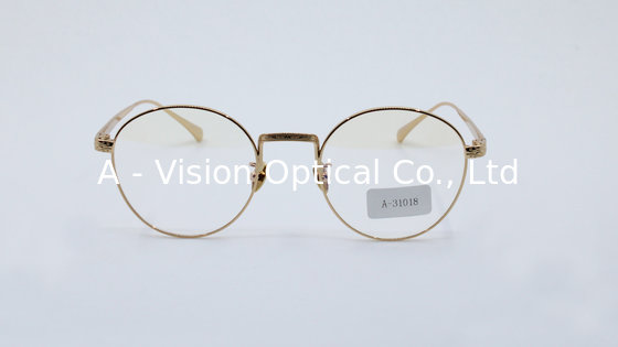 Carved Pure titanium eyeglass frame untralight weight eyewear for Women Men Fashion design 2019 supplier