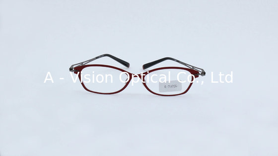 Fashion retro cateyes eyeglasses red party show frame titanium collection for Ladies with clear lens supplier