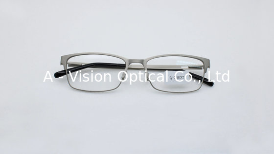 Men's Daily business reading glasses matte silver color optical frame light weight durable titanium eyewear supplier