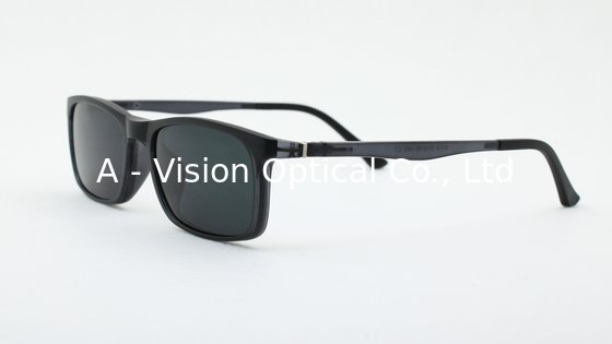 Unisex Clip-on Sunglasses Polarized Frameless Rectangle Lens Flip Up Clip on Prescription Sunglasses Eyeglass supplier