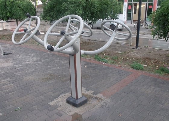Large Adjustable Tai Chi Spinner Galvanized Steel Pipe With Four Rotary Wheels