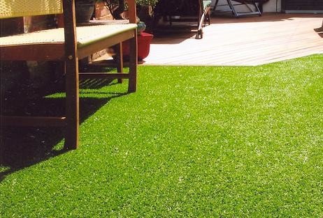 Professional Green Comfortable Relax Artificial Grass Turf Family Facilities