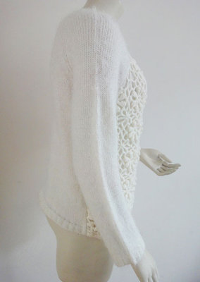 Cuello redondo del ganchillo del frente del raglán del puente del jersey de los hilados peludos para mujer blancos de los suéteres