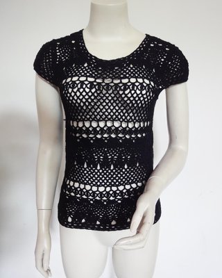 Moda cortada parte posterior del detalle de la ropa del ganchillo de la mano del top sin mangas del ganchillo atractiva