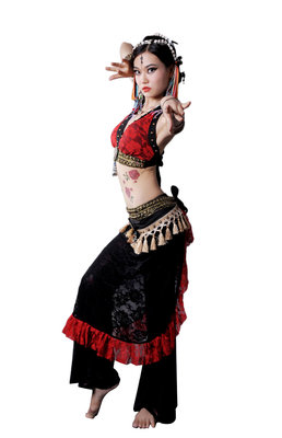 La danza de vientre tribal del cordón suave hecho a mano viste los trajes más atractivos de la danza del vientre