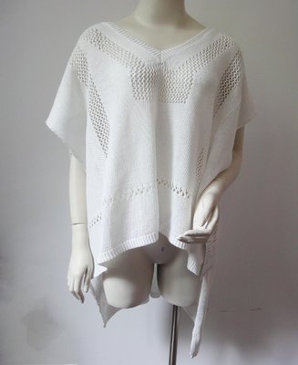 Spring White Loose Boxy Tee V Neck Sweater Women With Back Longer