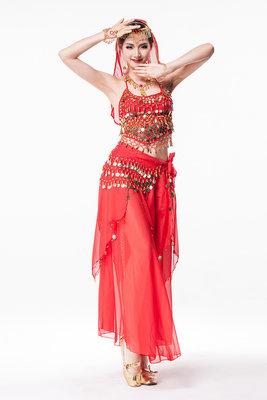La danza de vientre india cómoda viste el headwear, top, falda, bufanda de la cadera