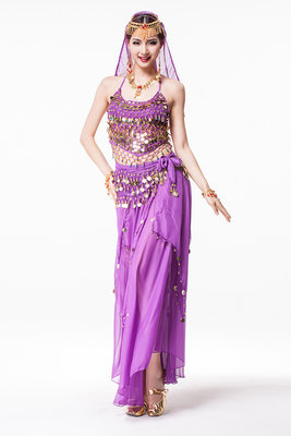 La danza de vientre india cómoda viste el headwear, top, falda, bufanda de la cadera