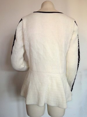 Ate la ropa artesonada del desgaste de los suéteres del jersey de las señoras del ajuste del cuello de la PU o modificado para requisitos particulares