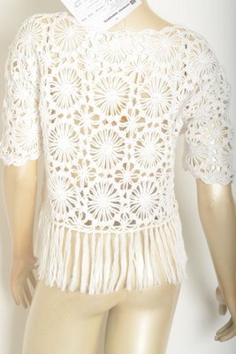 White color short sleeve flower pattern crochet clothing , crocheting clothes