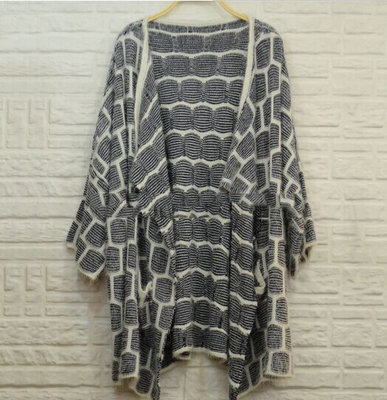 Customized  Loose fit Knitted pattern Womens Cardigan Sweater with Pockets