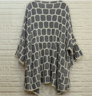 Customized  Loose fit Knitted pattern Womens Cardigan Sweater with Pockets