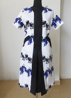 Ropa de moda negra delantera de centro de las señoras del vestido del algodón de la flor de la impresión del panel para el verano