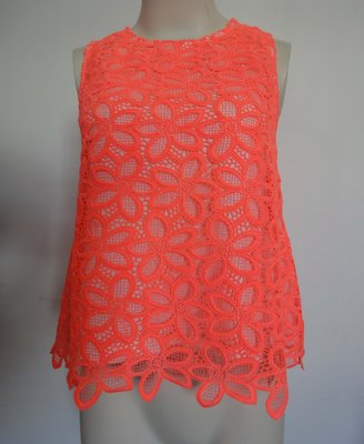 Color rojo coralino de la ropa de moda de las señoras de la blusa sin mangas del cordón de la flor del ganchillo