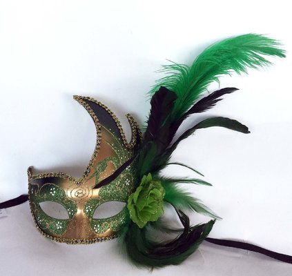 Colombina Plastic mask with ostrich feather     13” PF0803R GOLD