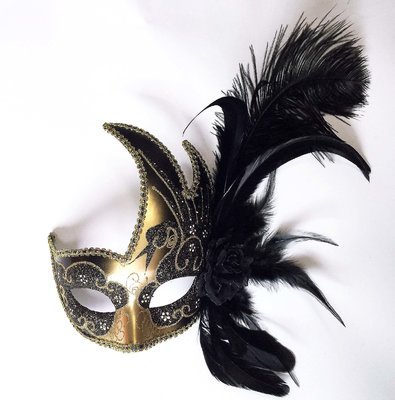Colombina Plastic mask with ostrich feather     13” PF0803R GOLD