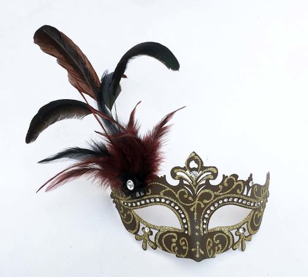 Colombina Plastic mask with feather   10”  PF3029F