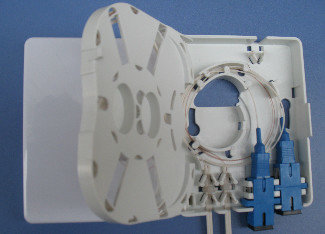 2 Cores FTTH Fiber Distribution Box Information Panel ABS With LC / SC Connector