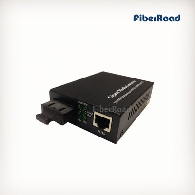 10/100/1000Base-TX to 10/100/1000Base-FX Fiber Optic Media Converter