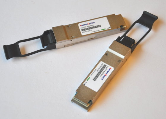 MMF 40G CSR4 QSFP + émetteur-récepteur optique 850nm 300m avec le connecteur de MTP/MPO