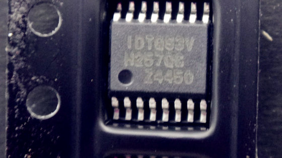 Digital Integrated Circuits QS3VH257QG Encoders, Decoders, Multiplexers & Demultiplexers 3.3V 4x2:1 Mux / Demux