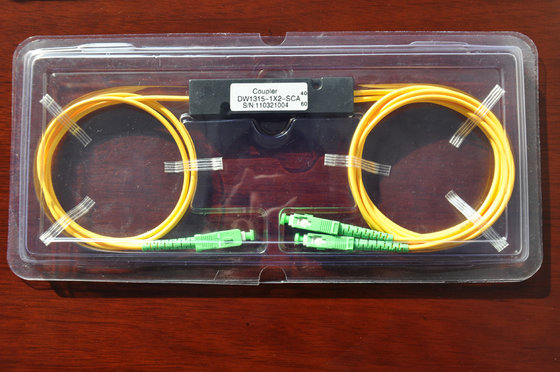 separatore a fibra ottica dello Sc di 1x4 1x8/SpA di UPC MP G657A1 con la metropolitana d'acciaio