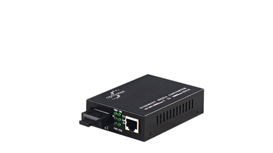 Fibra della scatola nera al convertitore 62.5um/125um misti MC-10-100-2UTP di media di UTP