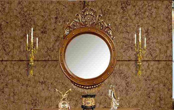 Tableau de console reflété par antiquité décorative à la maison de Brown de miroir de coiffeuse