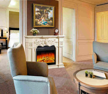 Chimenea eléctrica con la chimenea, chimenea eléctrica del roble enselvado de la llama de la decoración