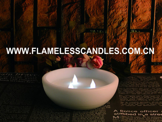 China CE / ROHS Flameless LED Pillar Candles , Real  Wax  Floating LED Candle With 3 LEDs distributor
