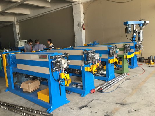 Insulation Wire And Cable Extrusion Machine , Pvc Cable Extruder Machine supplier
