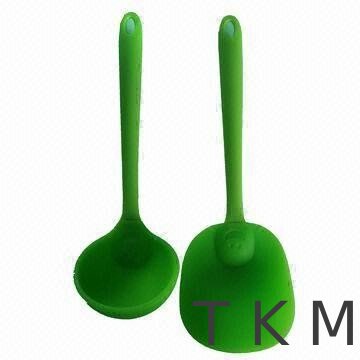 China Green Light Weight Silicone Kitchen Ware , Kids Silicone Cooking Spoon distributor