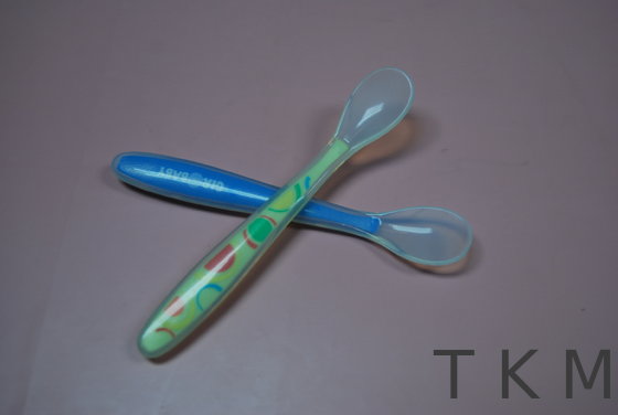 China Multi Coloured Silicone Kitchen Utensils , Silicon Spoon For Kids distributor